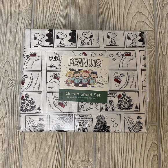 Berkshire | Bedding | Peanuts Christmas Holiday Queen Sheet Set Snoopy ...